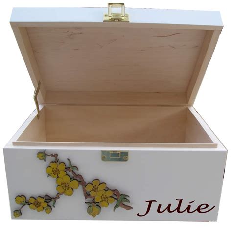 طراحی و تولید انواع جعبه های چوبی تزیینی Iran