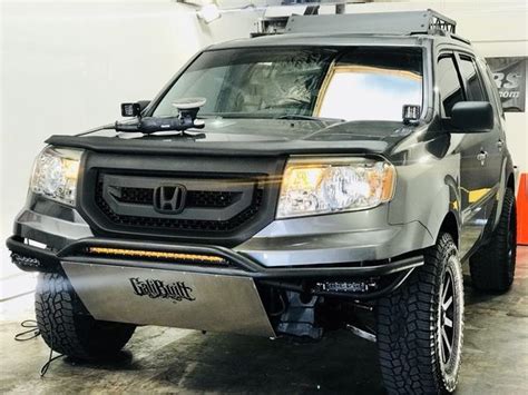Front View Of A Silver Truck Honda Ridgeline Lifted Honda Ridgeline