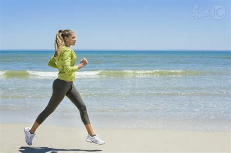 步行半小时对身体12大益处 新浪健康 新浪网