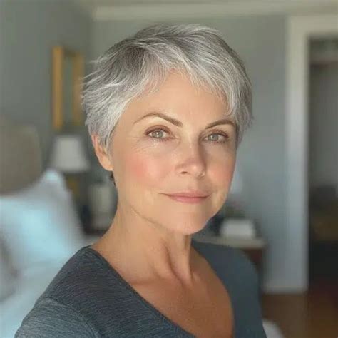 Best Makeup For Gray Hair 7 Timeless Ideas Grey Hair And Makeup