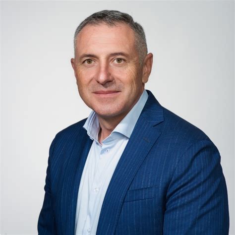 Денис Каранайденов Уважаеми колеги и приятели С огромно удоволствие и признателност приемаме