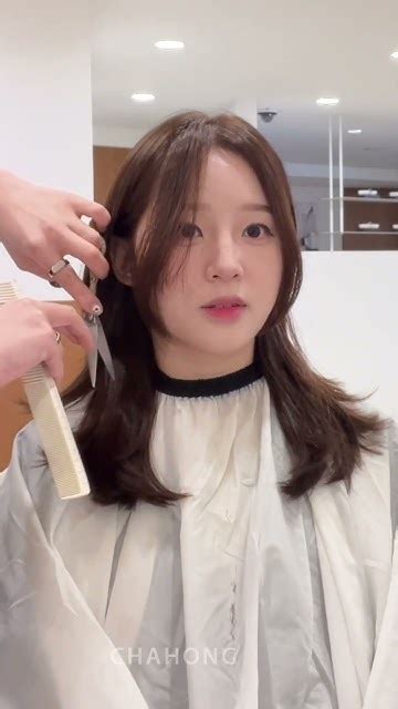 얼굴을 더욱 입체적으로 만들어주는 사이드뱅잔머리컷🎵 Youtube