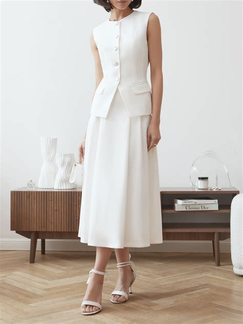 Костюмный жилет с перламутровыми пуговицами :: LICHI - Online fashion store