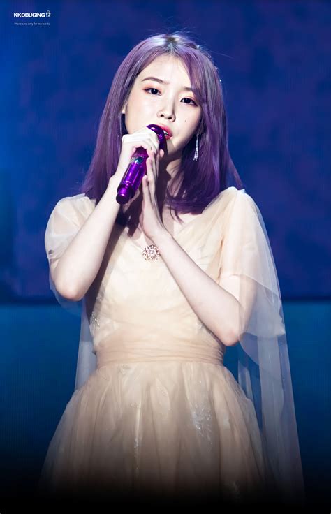 Công Ty Iu Gay Gắt Kiện Chính Người Hâm Mộ Vì Phát Trực Tiếp Tại