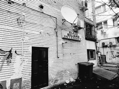 Programming Advantages And Pitfalls Of Different Languages Info Bar