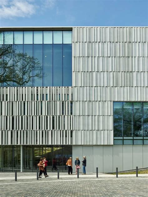 Eskew Dumez Ripple Clads Museum In Fluted Precast Stone Facade Stone