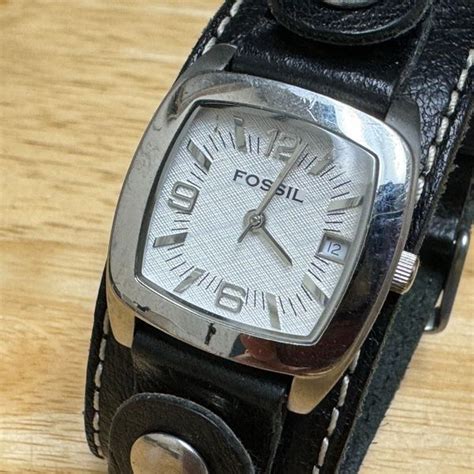 Vtg Fossil Quartz Watch Jr 8680 Women Silver Leather Bund Band Date New Battery Watchcharts