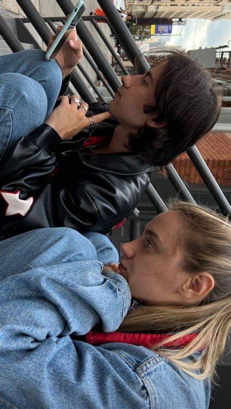 Photoshoot Idea Summer Vibe Hair Wrap Nyc Aesthetic Pastel Beige