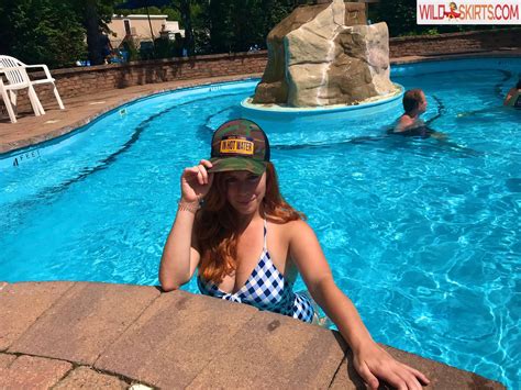 Chrissie Mayr Chrissiemayrpod Nude Instagram Leaked Photo