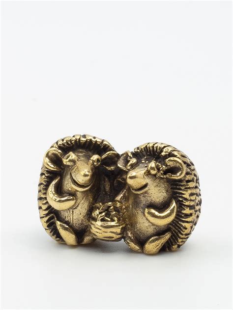 Сувенир Медведик Арт статуэтка Два ежика бронза зодиак фигурка вес 42 г купить Сувенир по