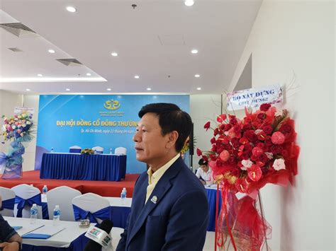 Địa ốc hoàng quân không còn cổ đông lớn