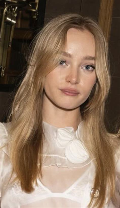 52 Moms Share Photos With Their Daughters And People Can Barely Tell