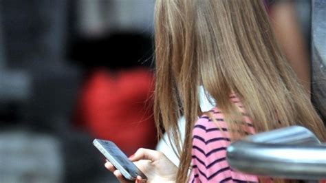Sexting I Ragazzi Tra I E I Anni Lo Hanno Fatto Almeno Una Volta La Repubblica