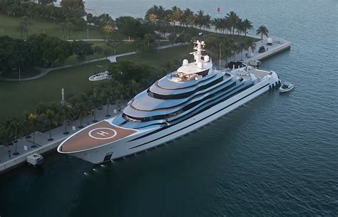 Difference Between Yacht And Cruise Ship