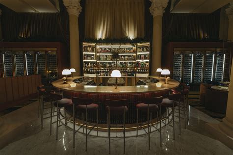 Elegant Bars In Singapore To Swing By For New Years Eve And Day