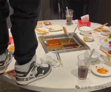 有人往海底捞火锅内小便？上海警方：两名17岁男子被行政拘留腾讯新闻