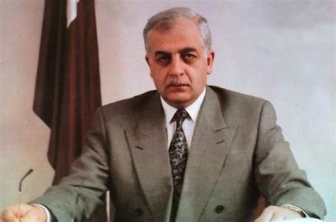 დღეს ზვიად გამსახურდიას დაბადების დღეა პირველი პრეზიდენტი 85 წლის გახდებოდა Metronome Ge