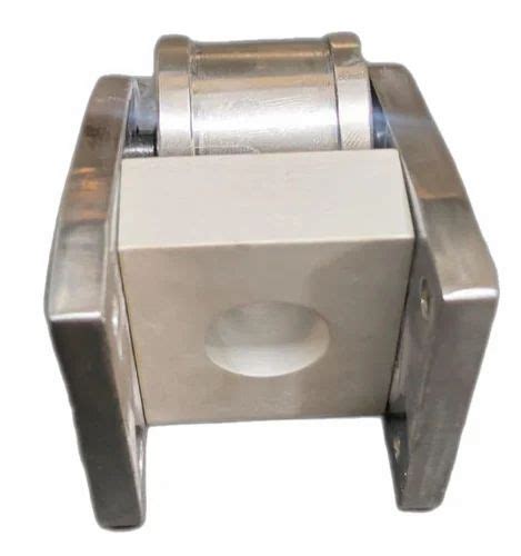 Mild Steel Roller Assembly For Machine Dimensionsize 80mm At Best