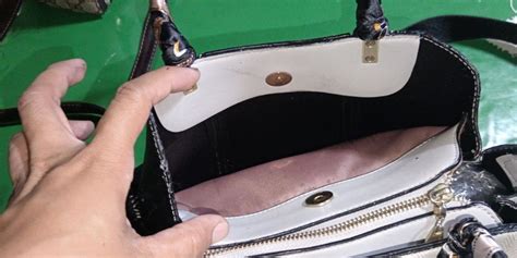 Yearcon 2way Sling Bag Womens Fashion Bags And Wallets Cross Body Bags On Carousell