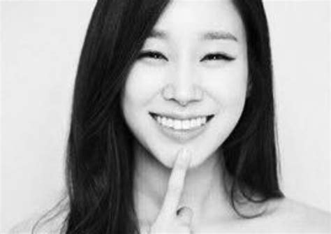 Lee Seo Yis Poignant Final Post Resurfaces After Her Passing
