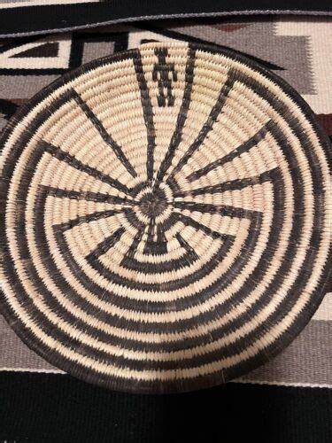 Vintage Tohono Oodham Man In The Maze Friendship Basket Large