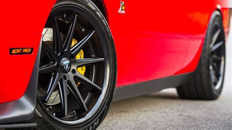 22 Staggered Rohana Wheels Rfc10 Matte Black With Gloss Black Lip Flow