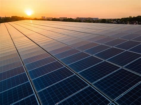 美太陽能光電廠倒閉寒潮來 39年巨擘sunpower股價一夕腰斬，恐進入破產清算「目標價剩0元」 今周刊