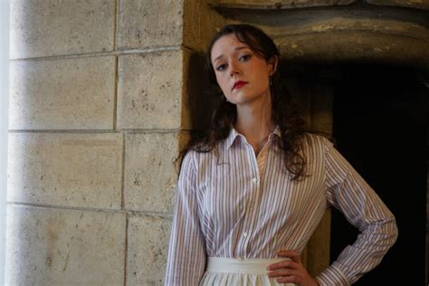 Isabel Pless Gives Us Her All The Aquarian