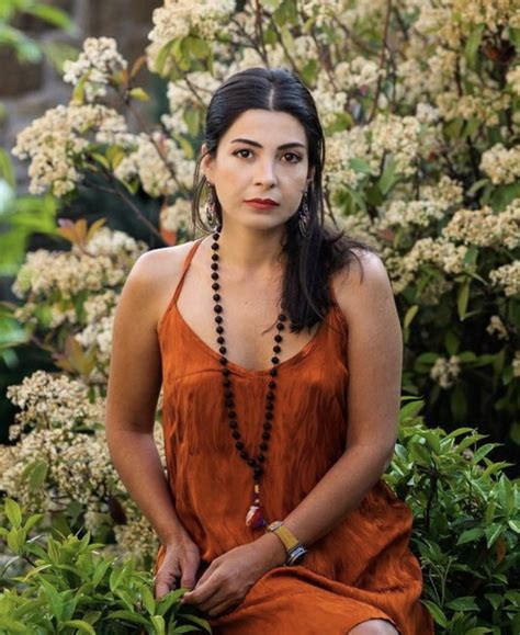 Guldestan Yuce Instagram Tozlu Mikrofon