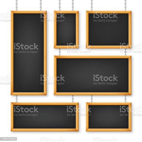 금속 체인에 매달려있는 나무 프레임의 간판 레스토랑 메뉴 보드 학교 칠판 텍스트 또는 그림을위한 쓰기 표면 빈 광고 또는 프레젠테이션 보드 벡터 일러스트 레이 션 0명에