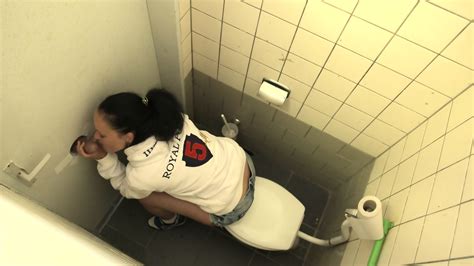 Lady Fucking In The Stations Bathroom Eporner