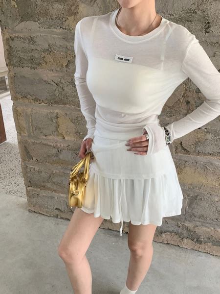 Футболка Miu Miu размер 1 цвет белый купить по выгодной цене в интернет магазине Ozon