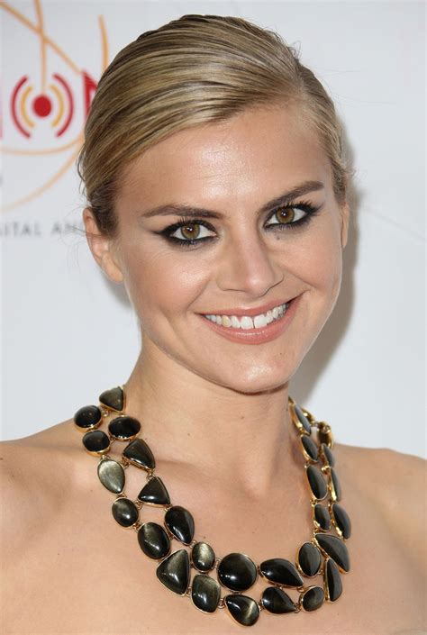 Eliza Coupe Image