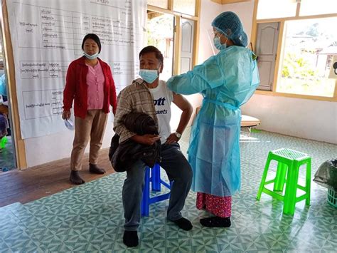 မိုင်းငေါ့မြို့တွင် အသက် ၁၈ နှစ်အထက် ပြည်သူ ၁၈၆ ဦးအား ဒုတိယအကြိမ် ကိုဗစ် ၁၉ ရောဂါ ကာကွယ်ဆေး ဆက