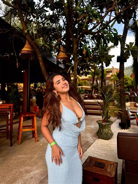 Roshni Walia Turns Every Dress Into A Statement Roshni Walia Turns