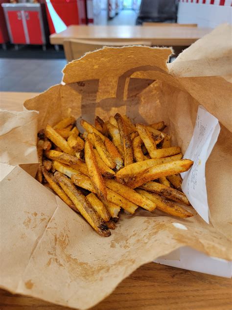Social Media Erupts Over 24 Five Guys Receipt Questioning The Value