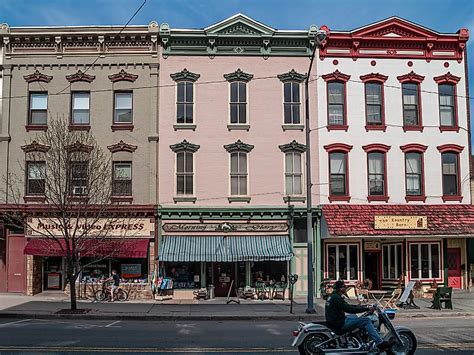7 Towns In The Poconos With Vibrant Downtown Areas