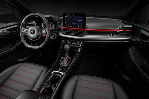 Pulse Abarth tem interior caprichado botão veneno e alma de Fiat