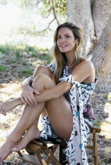 Elle Macpherson Nude And Lesbian Sex Scenes Scandal Planet