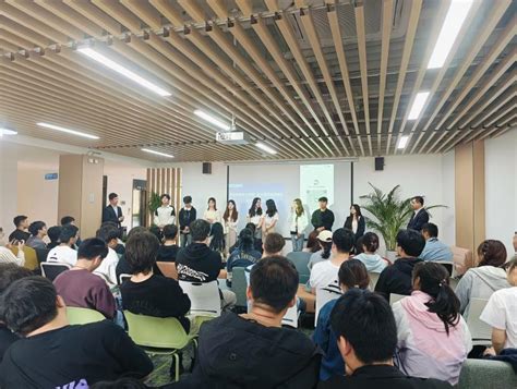 我校学生到鲲鹏软件小镇参加创新创业沙龙活动 郑州旅游职业学院创新创业