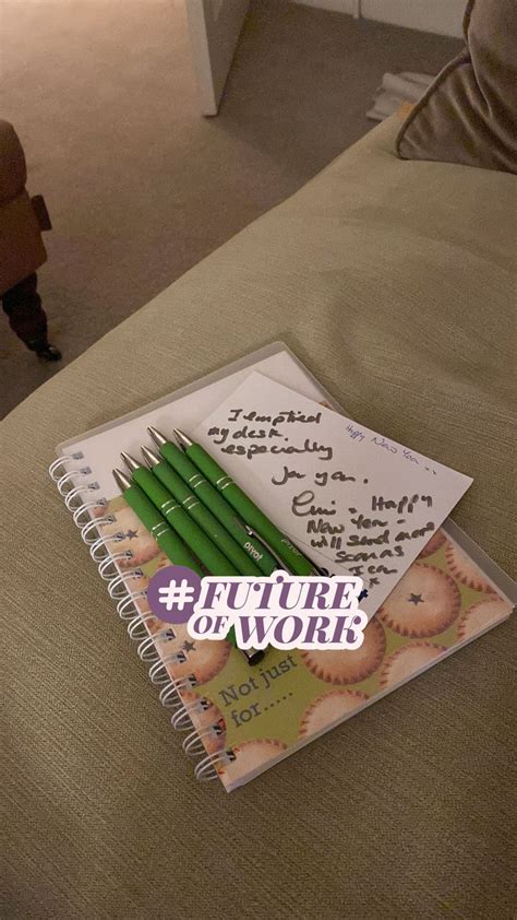 Pivot On Linkedin Working Together 🐅🥂