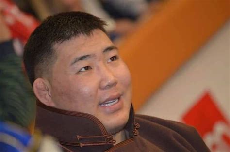 О Хангай харцага Өмнөговьд түрүүлжээ