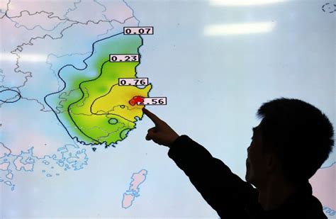 환경 친화적 건축과 지속 가능한 디자인 재생 건축과 기존 건물 활용