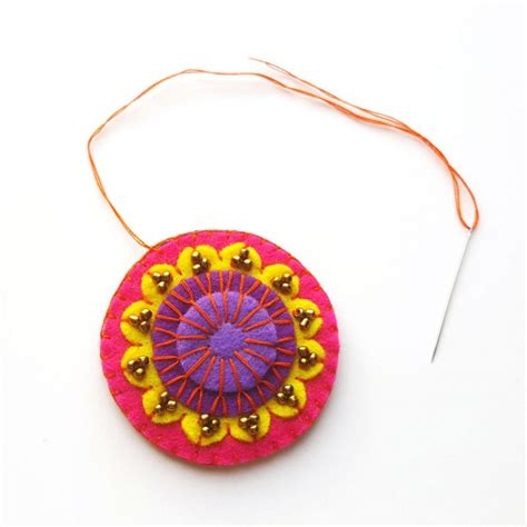 Diy Felt Necklace Hand Stitched Pendant Moms And Crafters