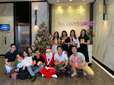 React On Linkedin React Vietnam Is Wishing You A Wonderful New Year 2021