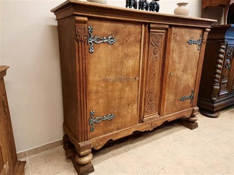 Комод скрин бюфет шкаф от дъб Шкаф Мебели за дома и офиса София Комод скрин бюфет