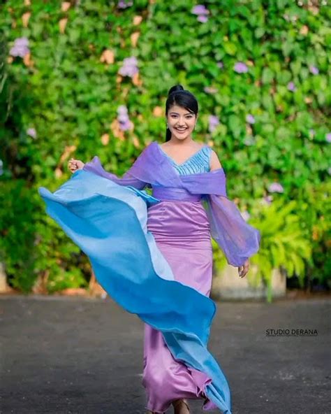 සමහර රූප මවලා තියෙන්නේ මේලොක් ලස්සන කරන්න Youtube