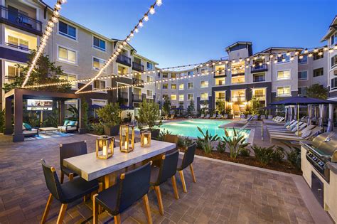 Apartments In Los Angeles For Families Schools Parks And Retail Near