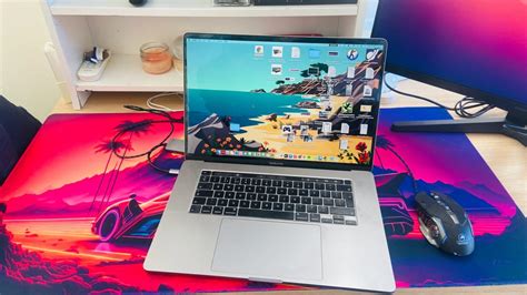 פדים לעכבר ומשטחי גיימינג מעוצבים מותאמים למשרד או גיימרים