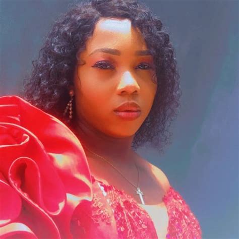 Vivian Chukwuemeka Kingsley (@vivianonyenweaku) • Threads, Say more